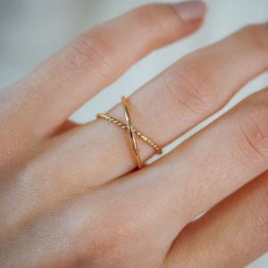 Twist Interlocking Ring Set of 2 in SOLID 14K Gold or Rose Gold, Wedding Ring, Bridal Jewelry ...