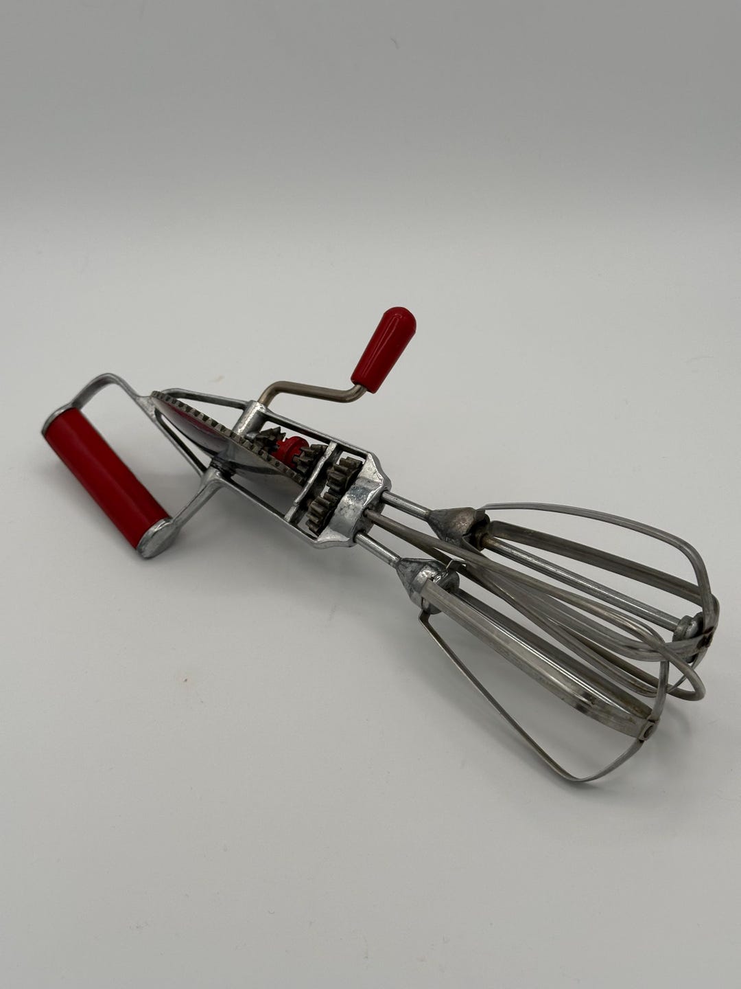 Vintage Red Maynard Hand Mixer - Egg Beater - Blender - 1950s Kitchen ...