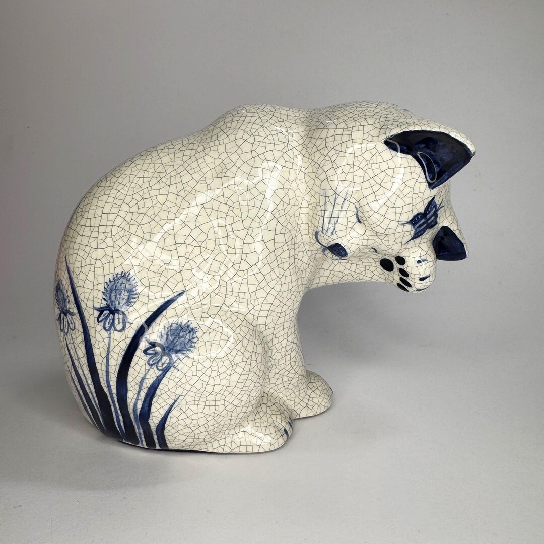 Vintage Cat Dedham Potting Shed Sitting Figurine, Hand Painted Flowers ...