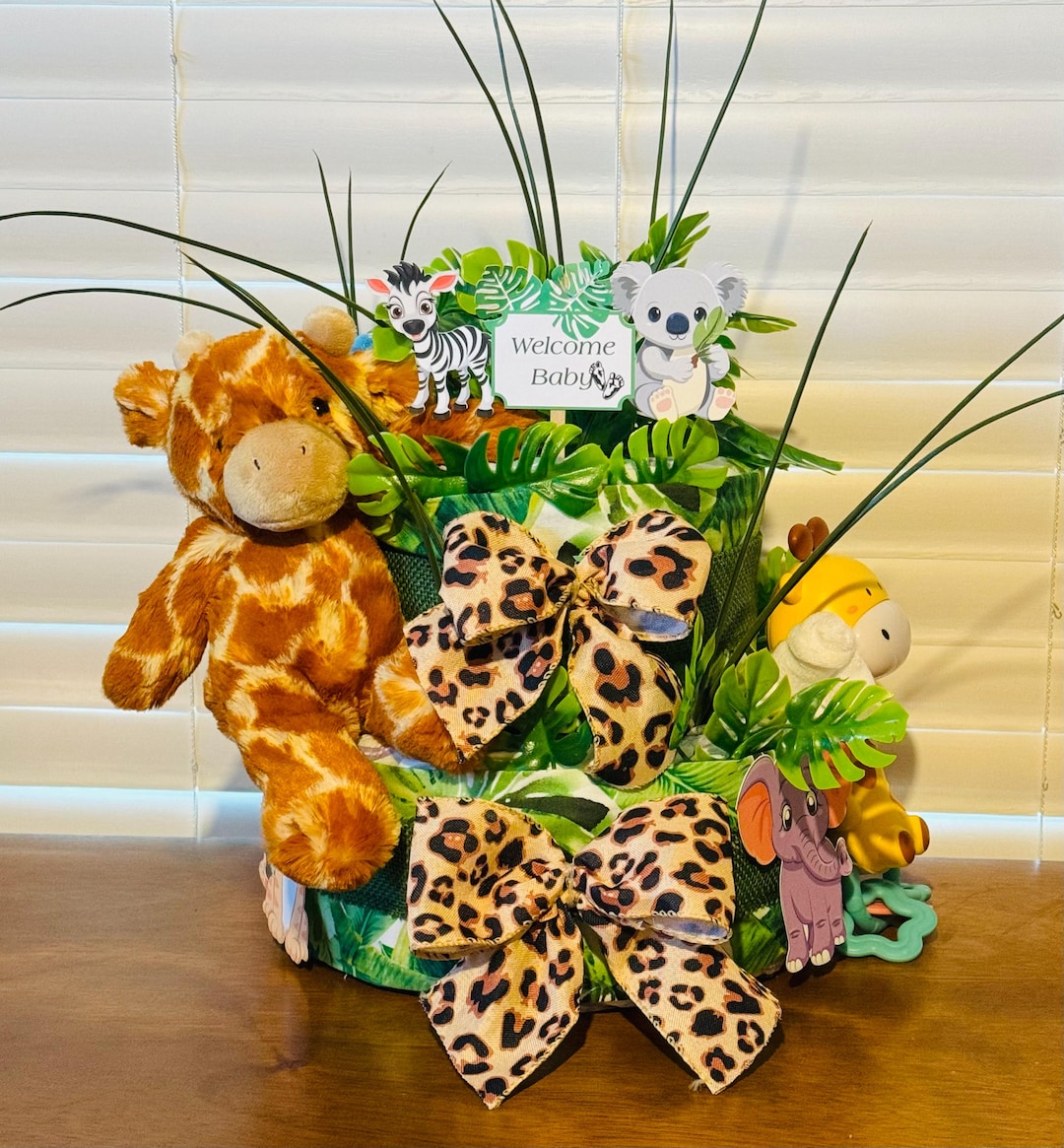 Adorable Jungle Safari Diaper Cake for a Baby Shower or Gender Reveal ...