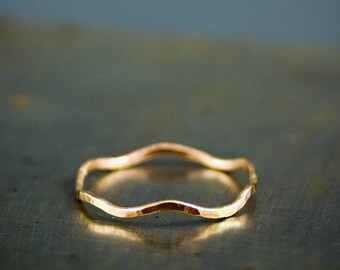 Wavy gold ring | Etsy