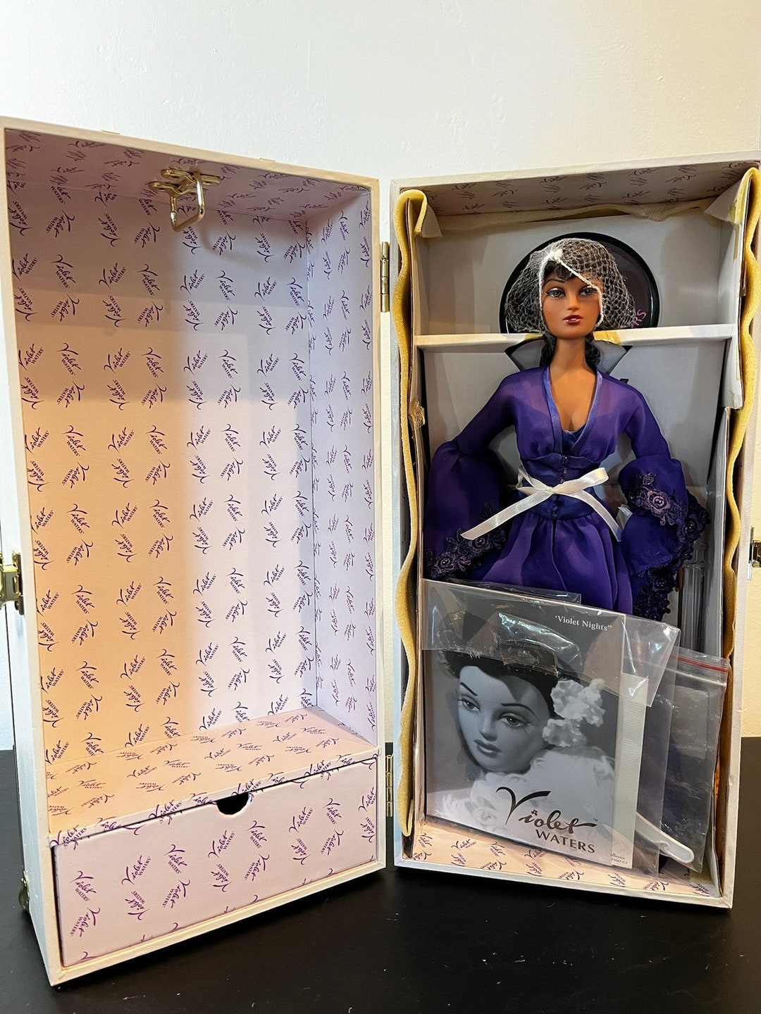Ashton Drake Gene Violet Waters “violet Nights” Fashion Doll & Trunk ...