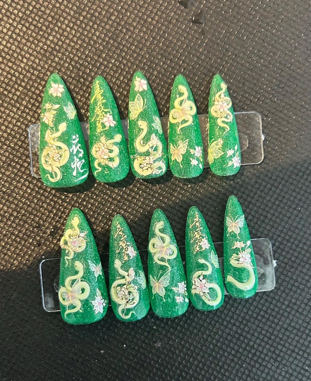Green Glitter Snake Press on Nails - Etsy