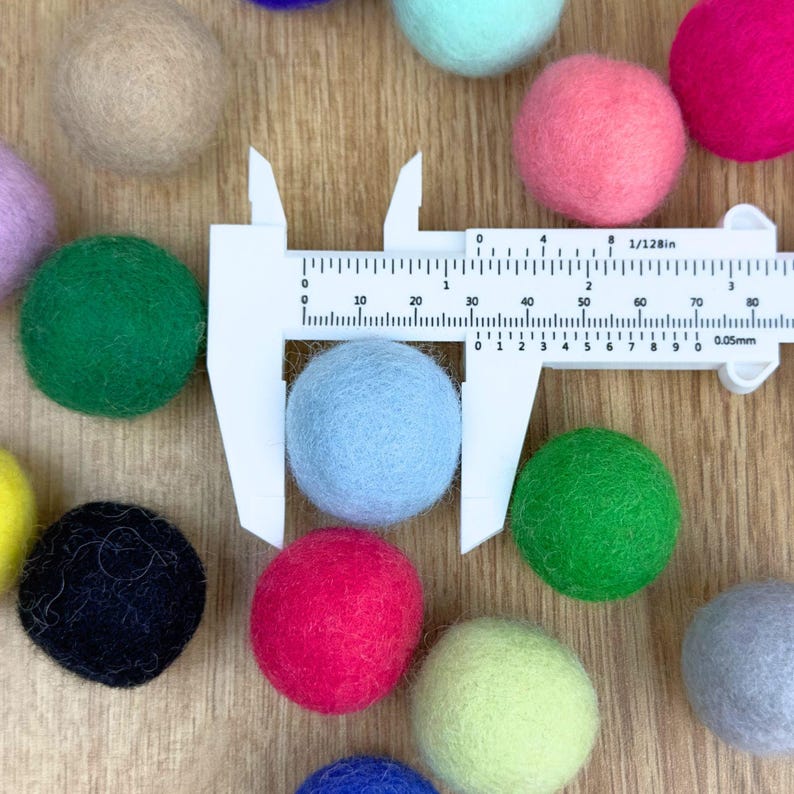 Catnip Silvervine Infused Wool Felt Balls With Recharging Tin, Fetch ...