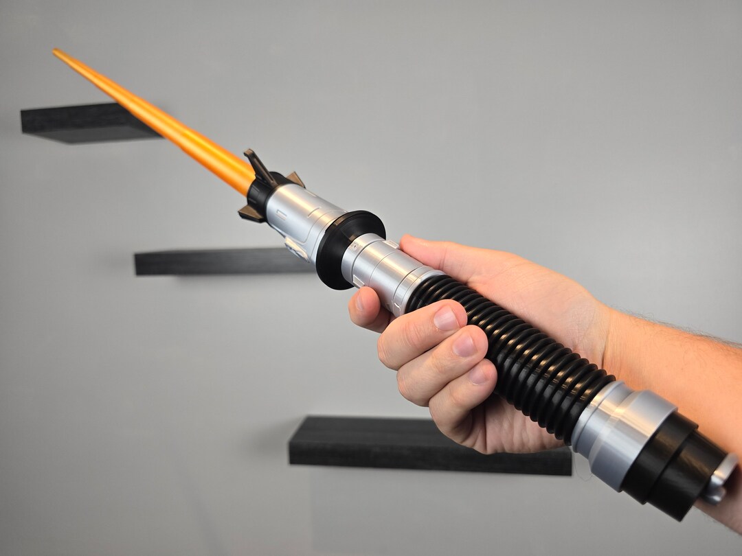 Baylan Skoll's Collapsing Lightsaber - Cosplay Toy - Customizable ...