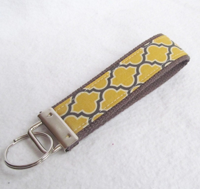 Wristlet Key Fob Key Chain in Aviary II Lattice in Vintage | Etsy