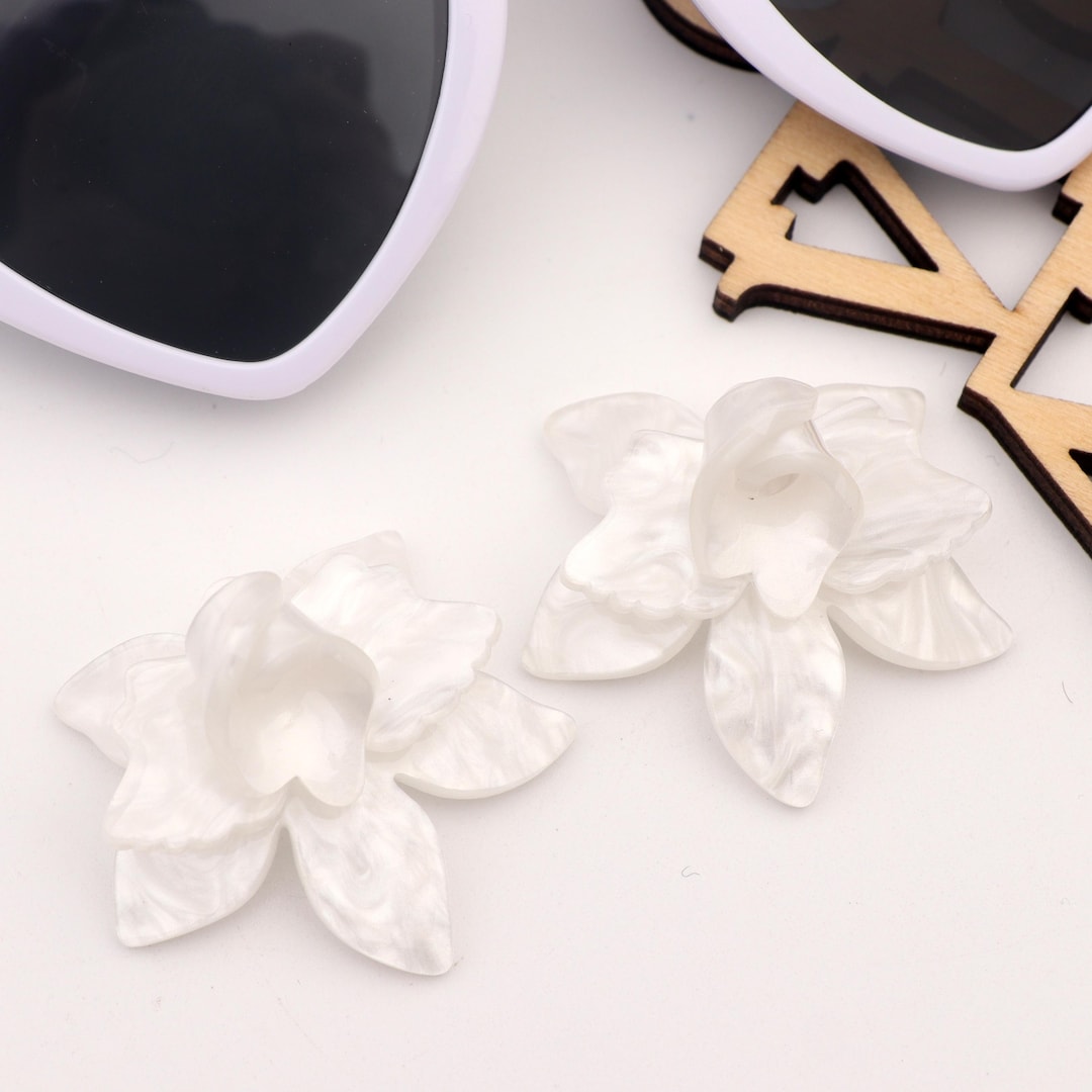 White Flower Acrylic Pendant, 3-layer Floral Design, Acetate Flower ...