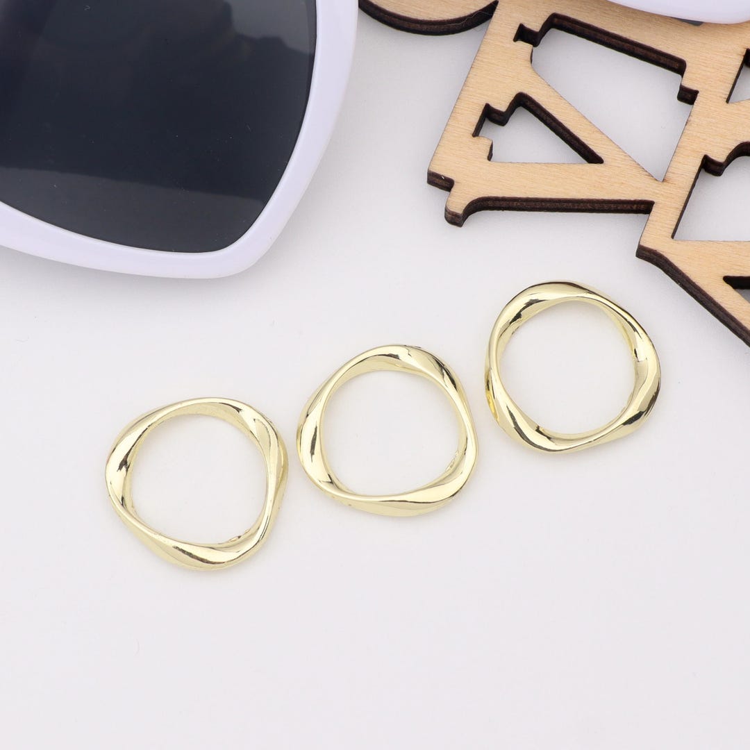 Gold Plated Mobius Ring, Smooth Alloy Pendant, Mobius Loop Jewelry ...