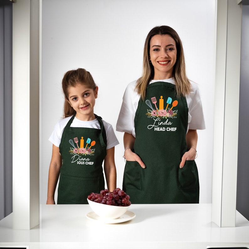 Custom Mommy and Me Aprons, Matching Apron, Mama Head Chef, Custom ...