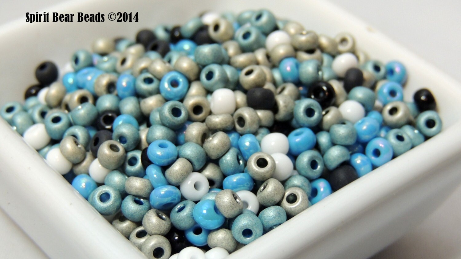 Blue Jay Birdwatcher Mix Size 6 Seed Beads 50 Grams Birds Nature Blue ...