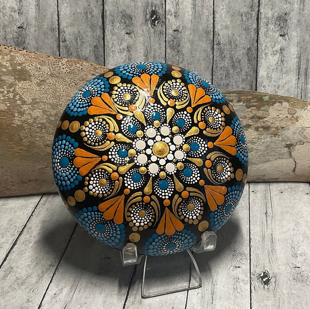 Medium Dot Mandala Stone, Hand Painted, Dot Art, Painted Rock, Shades ...