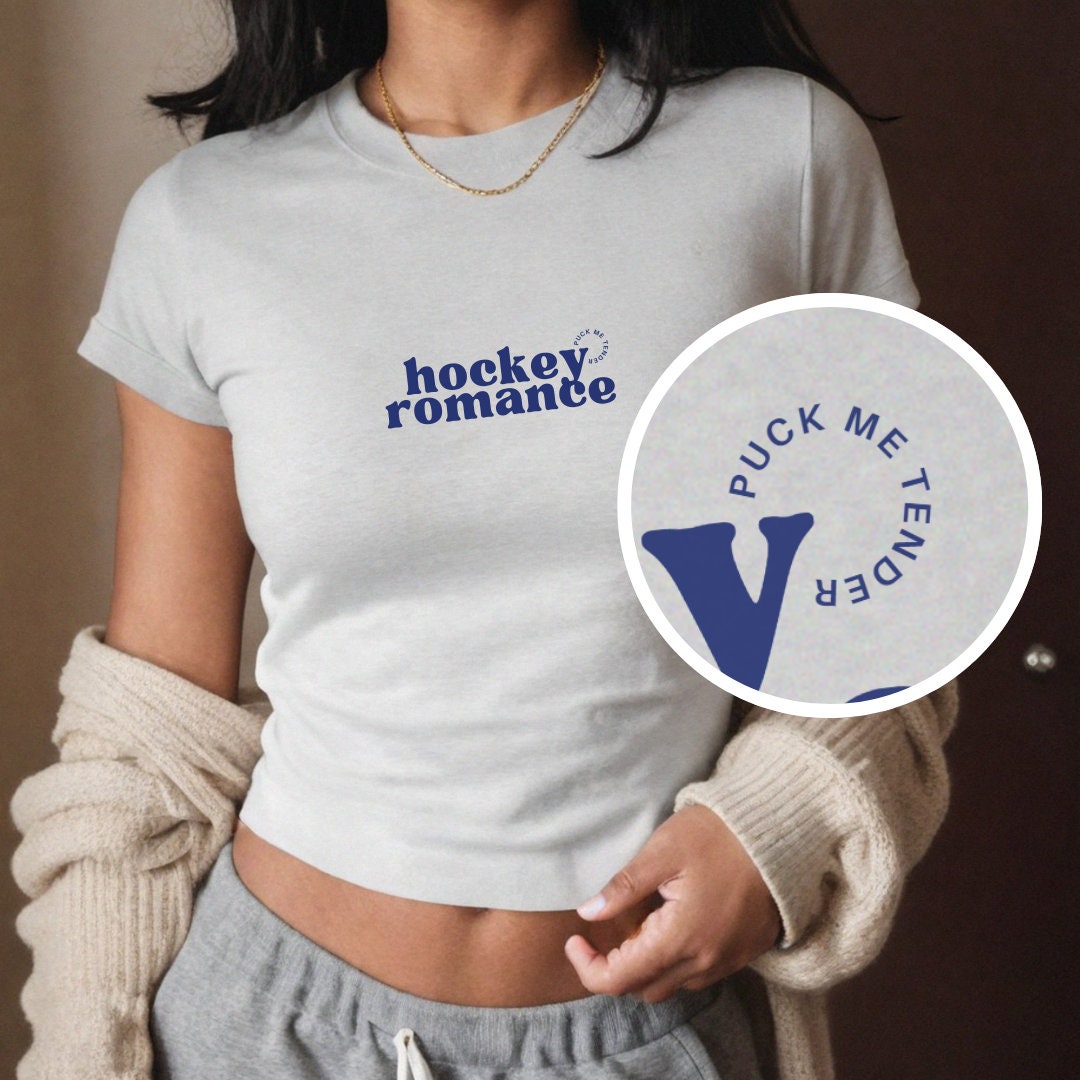 Puck Me Tender Ice Hockey Romance Book Reader T-shirt Y2K Baby Tee Crop ...