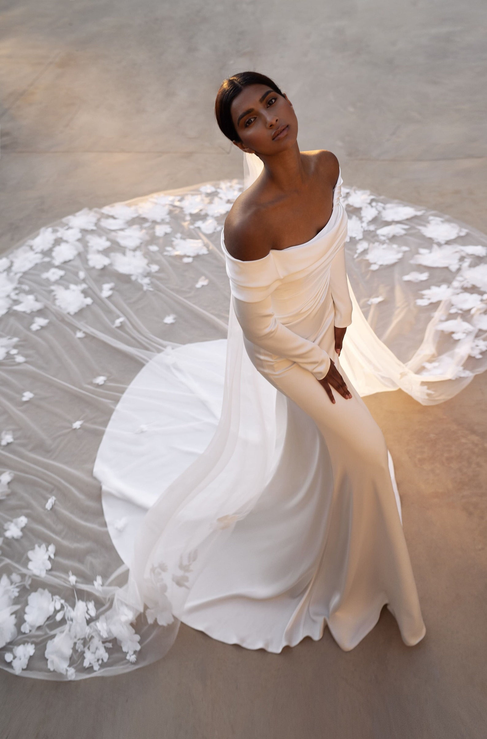 Elegant Long Sleeve Wedding Dress With Form-fitting Silhouette Yara - Etsy