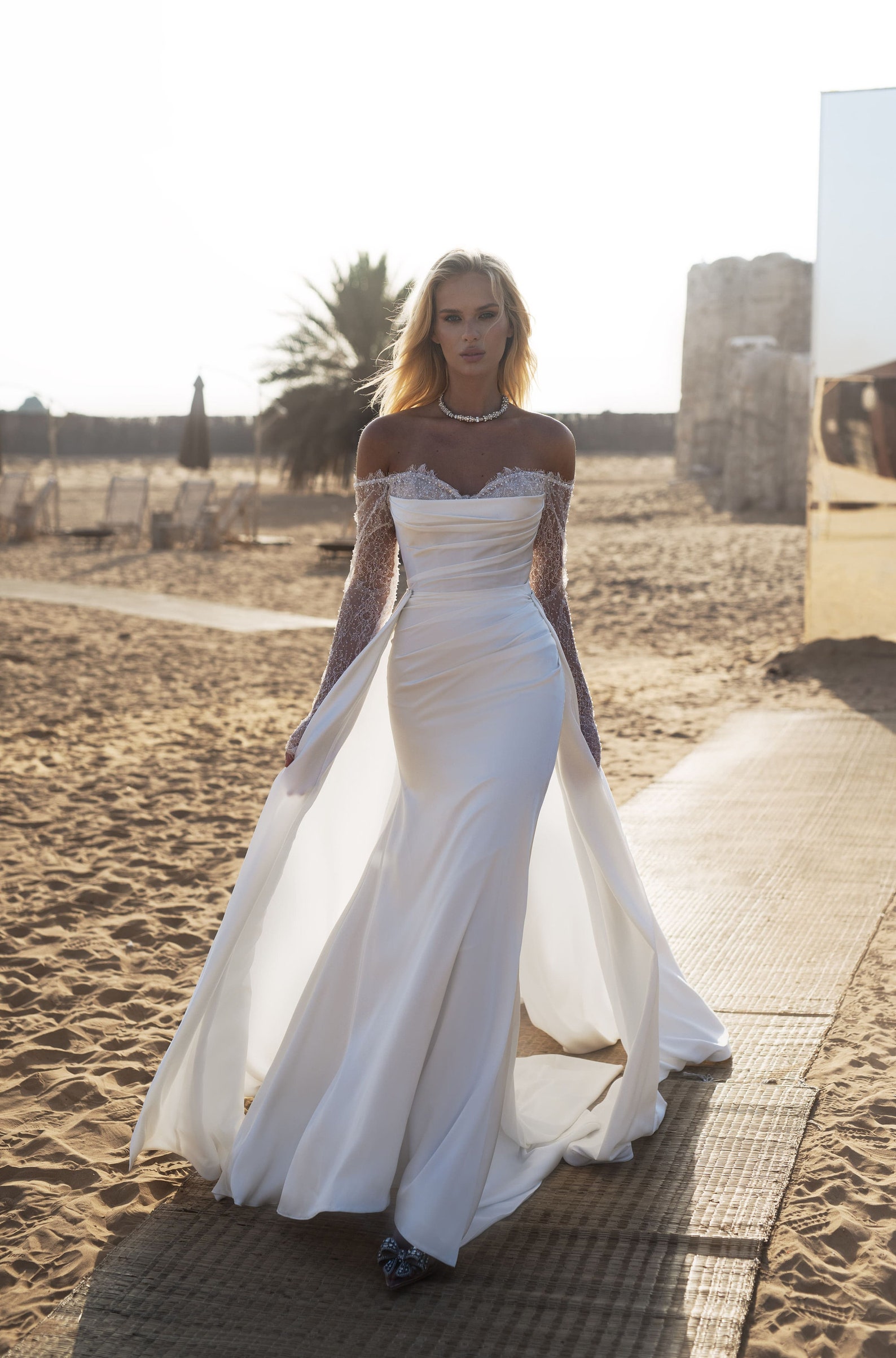 Elegant Form-fitting Wedding Dress With Removable Skirt Fairuza - Etsy