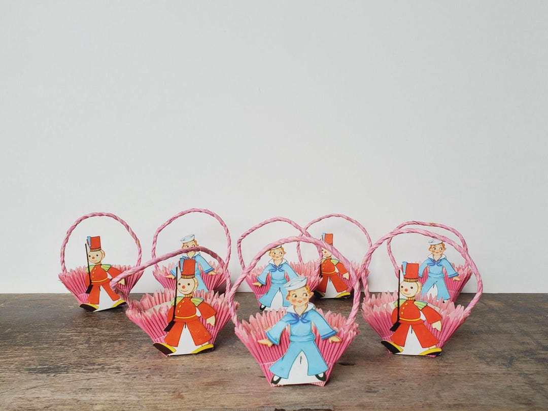 8 Vintage Crepe Paper Nut Cups Party Favors - Etsy