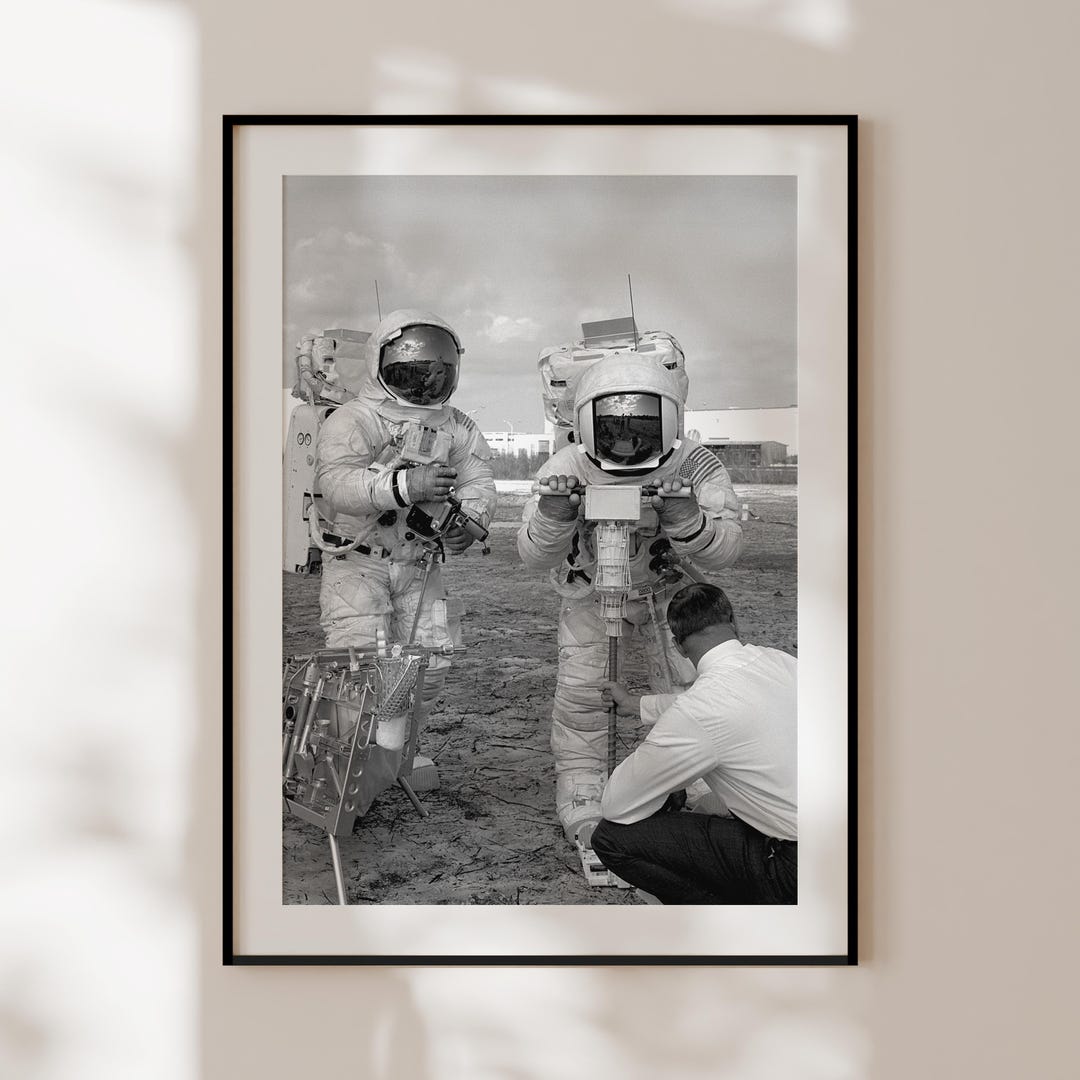 Astronauts Poster, Vintage NASA Black and White Print, Space Wall Art ...