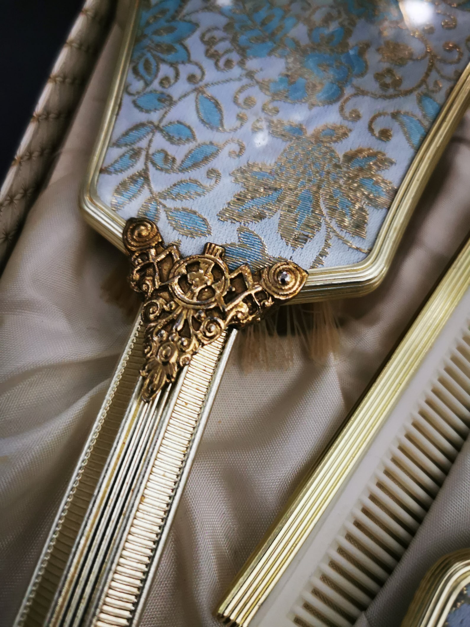 Beautiful Vintage 3-piece Vanity Dressing Table Set - Etsy