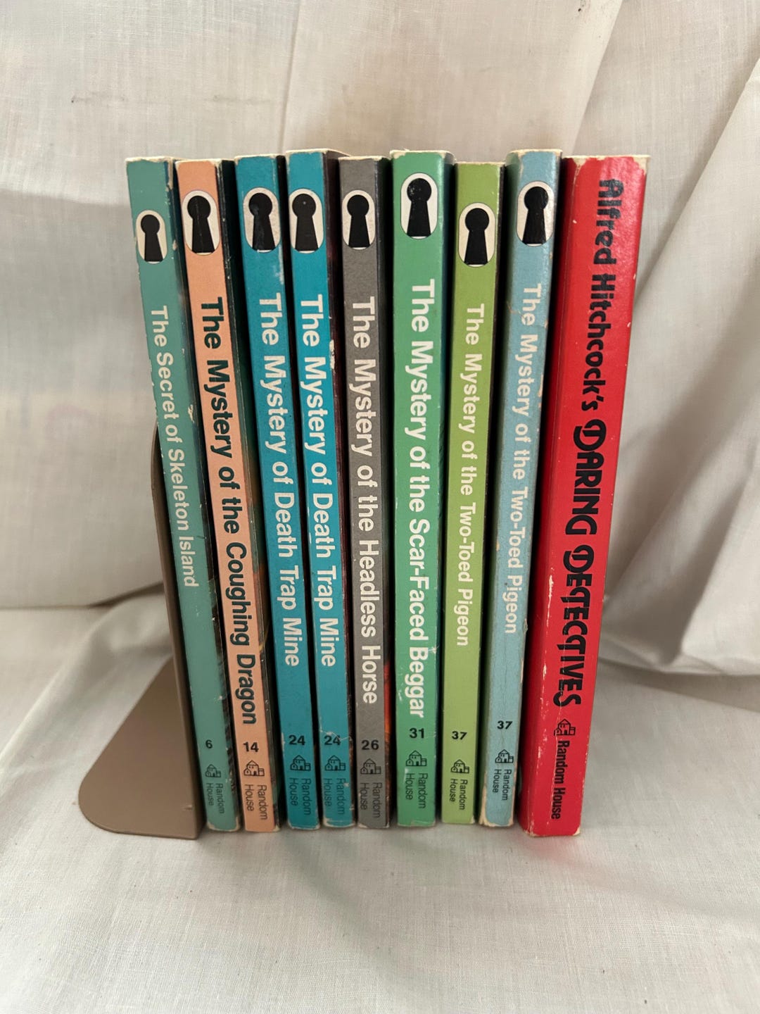 Three Investigators Paperbacks KEYHOLE Spine Logo - Boys Series - Pick ...