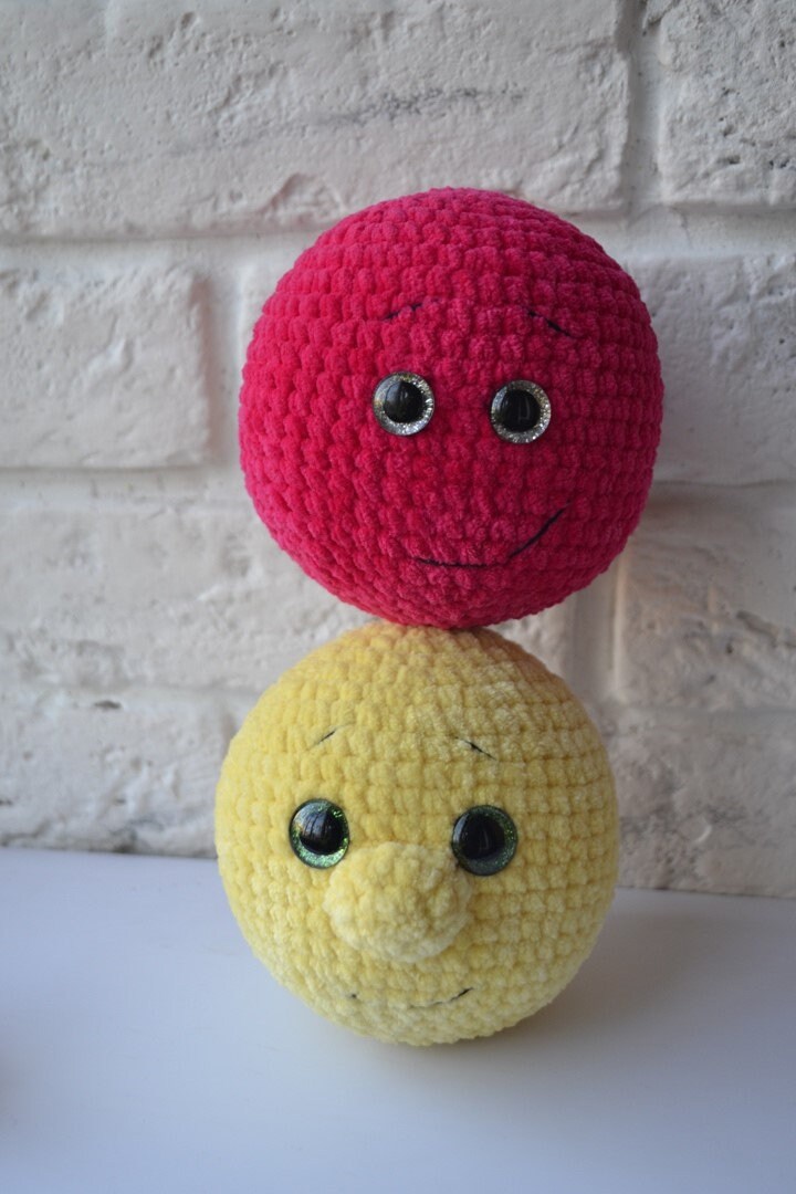 Easy Crochet Smile Face Pattern, Crochet Ball Pattern for Beginners Eng ...