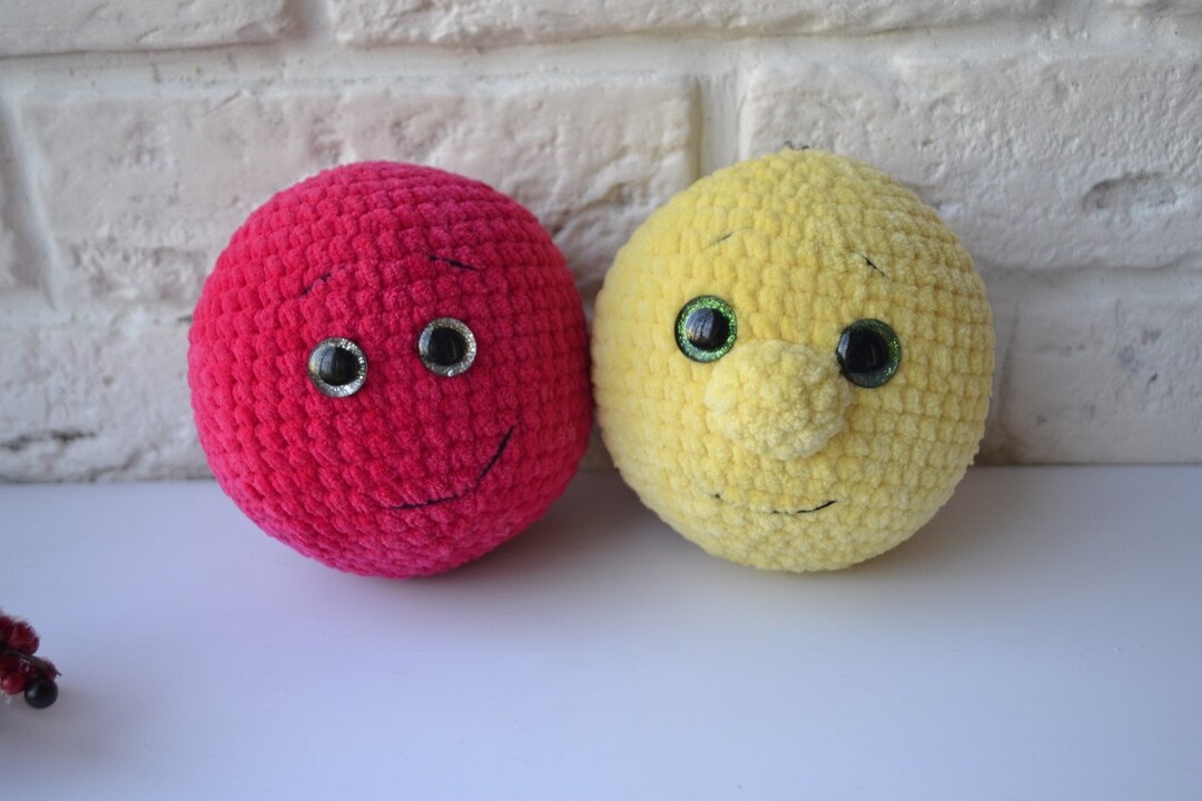 Easy Crochet Smile Face Pattern, Crochet Ball Pattern for Beginners Eng ...