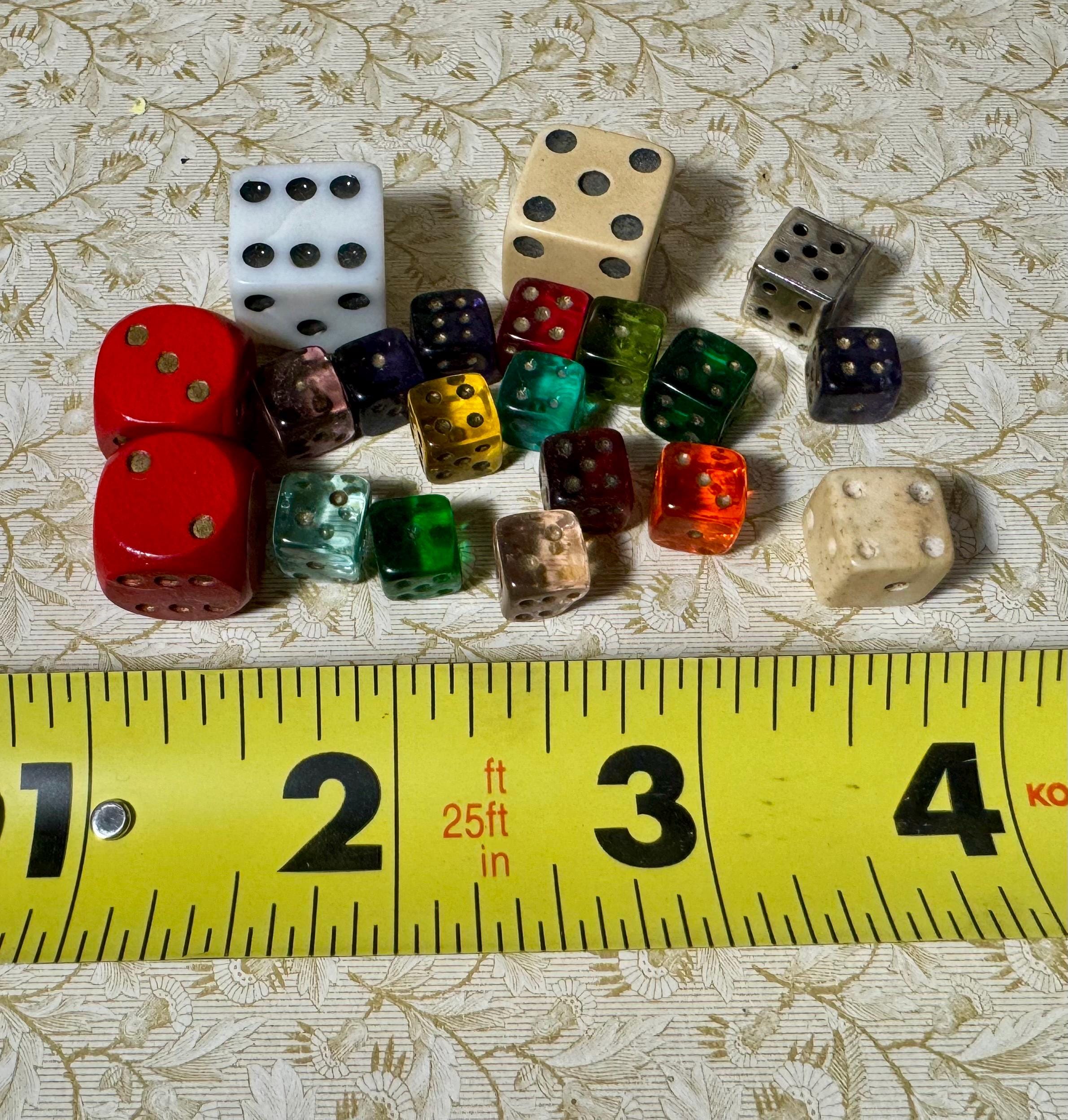 Lot of Antique Dice Miniature, Bone, Wood, Glass/bakelite - Etsy