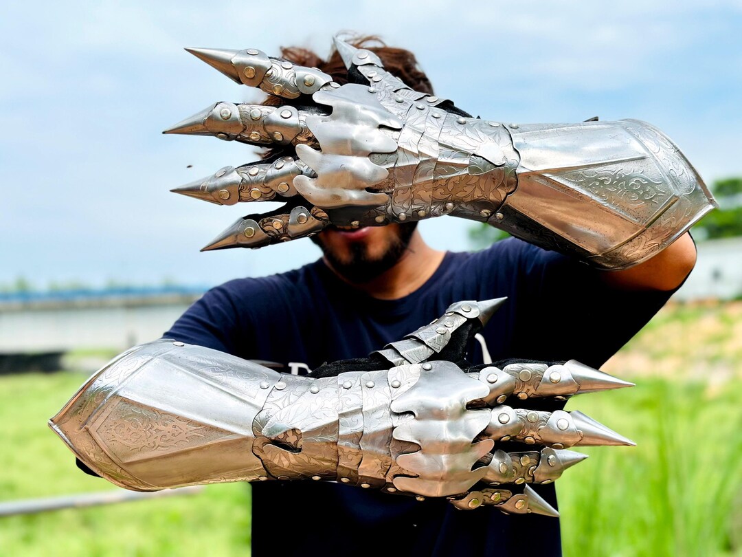 Nazgul Etching Gloves Set | Medieval Knight Gauntlet Gloves Pair | Best ...