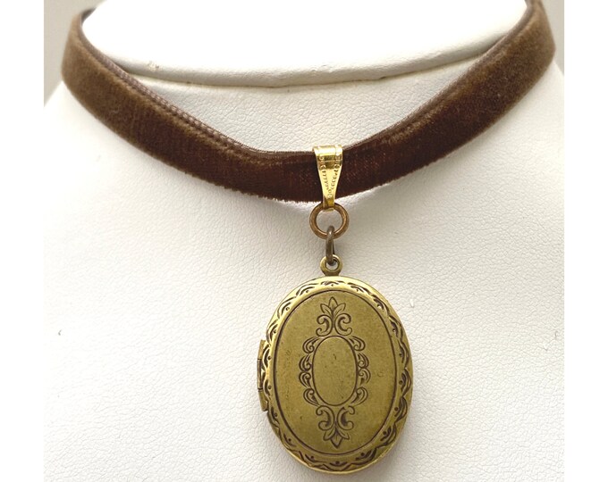 Vintage Antique Gold Oval Locket Necklace, Brown Velvet Ribbon, Ties in ...