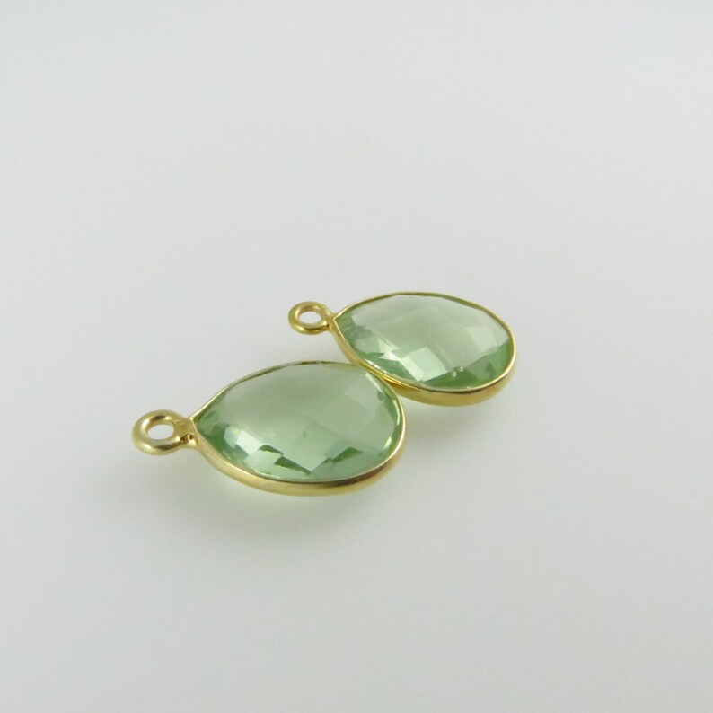 Dijes de amatista verde de 13 mm con bisel de un solo asa, facetados en ...