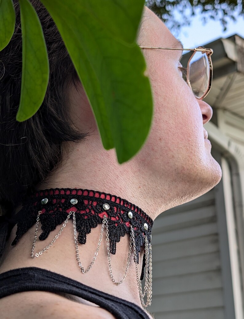 Lucy Westenra's Crimson Collar Choker, Handmade, Lace, Chain, Victorian ...