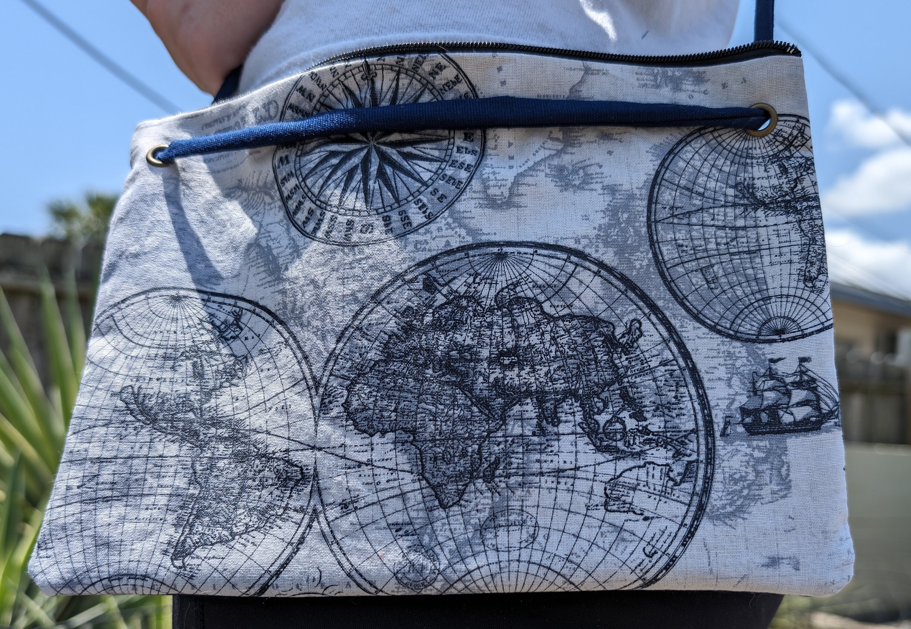 The Chaos Cartographers Reverso Bag Handbag, Crossbody Shoulder Bag ...