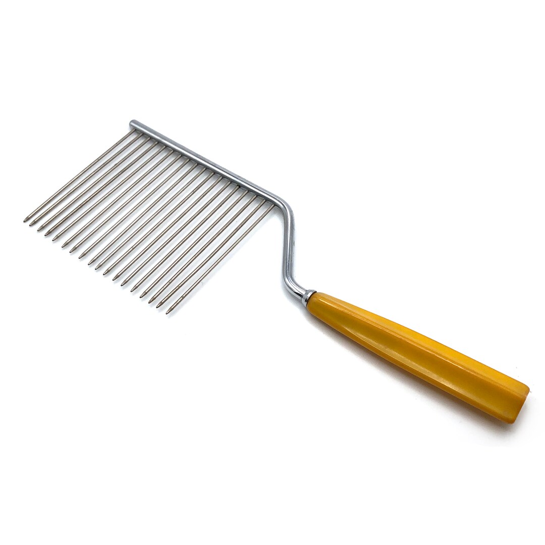 Vintage Bakelite Cake Comb Cutter Server Butterscotch Amber Honey ...