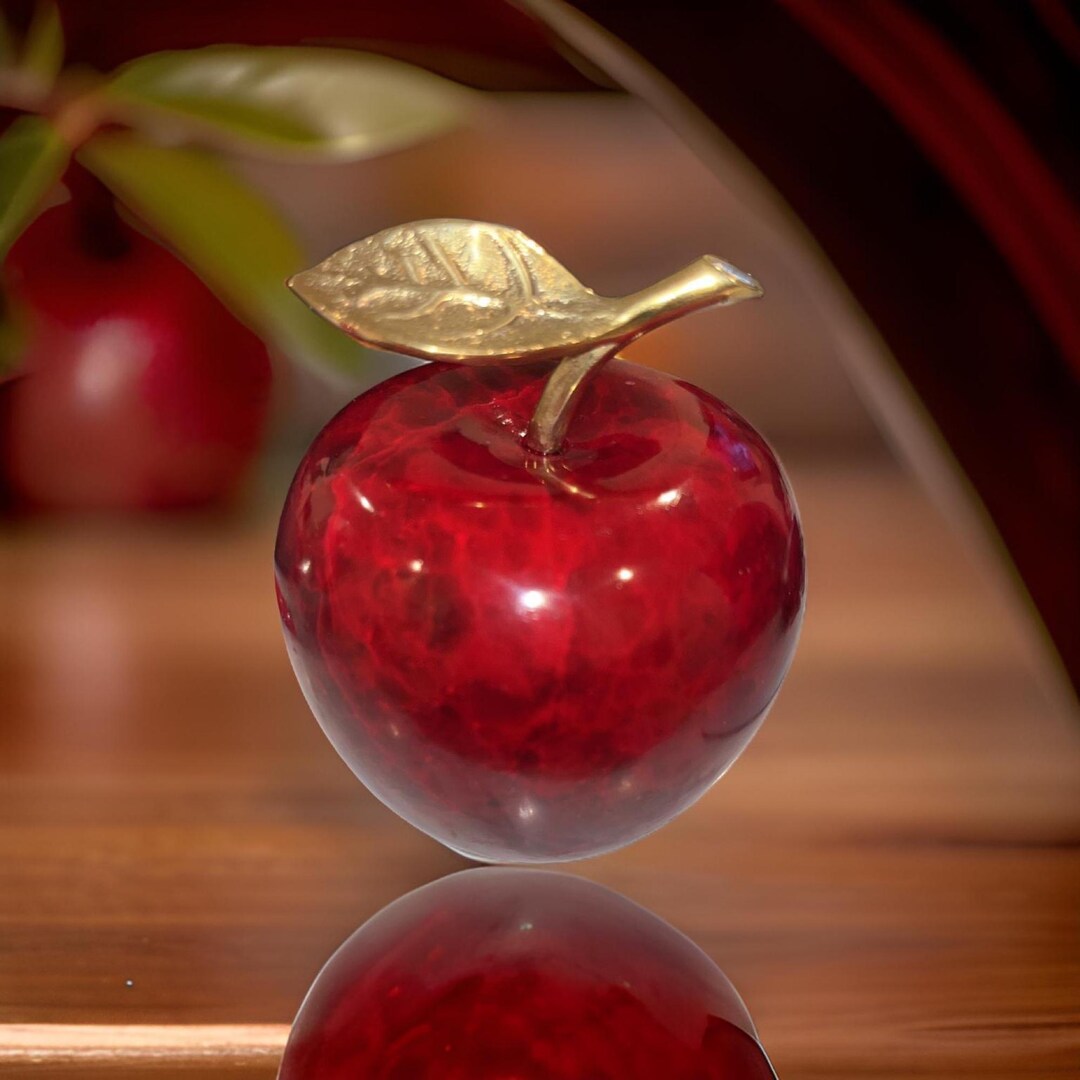 Alabaster Apple With Brass Stem and Leaf – Elegant Handcrafted ...