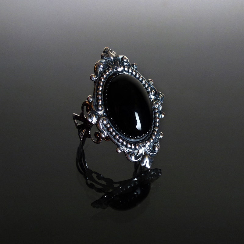 Gothic Ring - Etsy