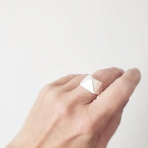 Sterling Silver Pyramid Minimalist Facet Ring. Contemporary Statement ...