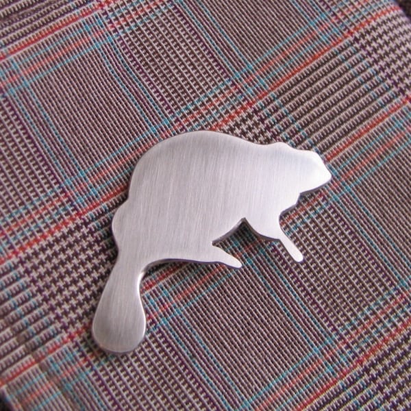 Beaver Brooch - Etsy