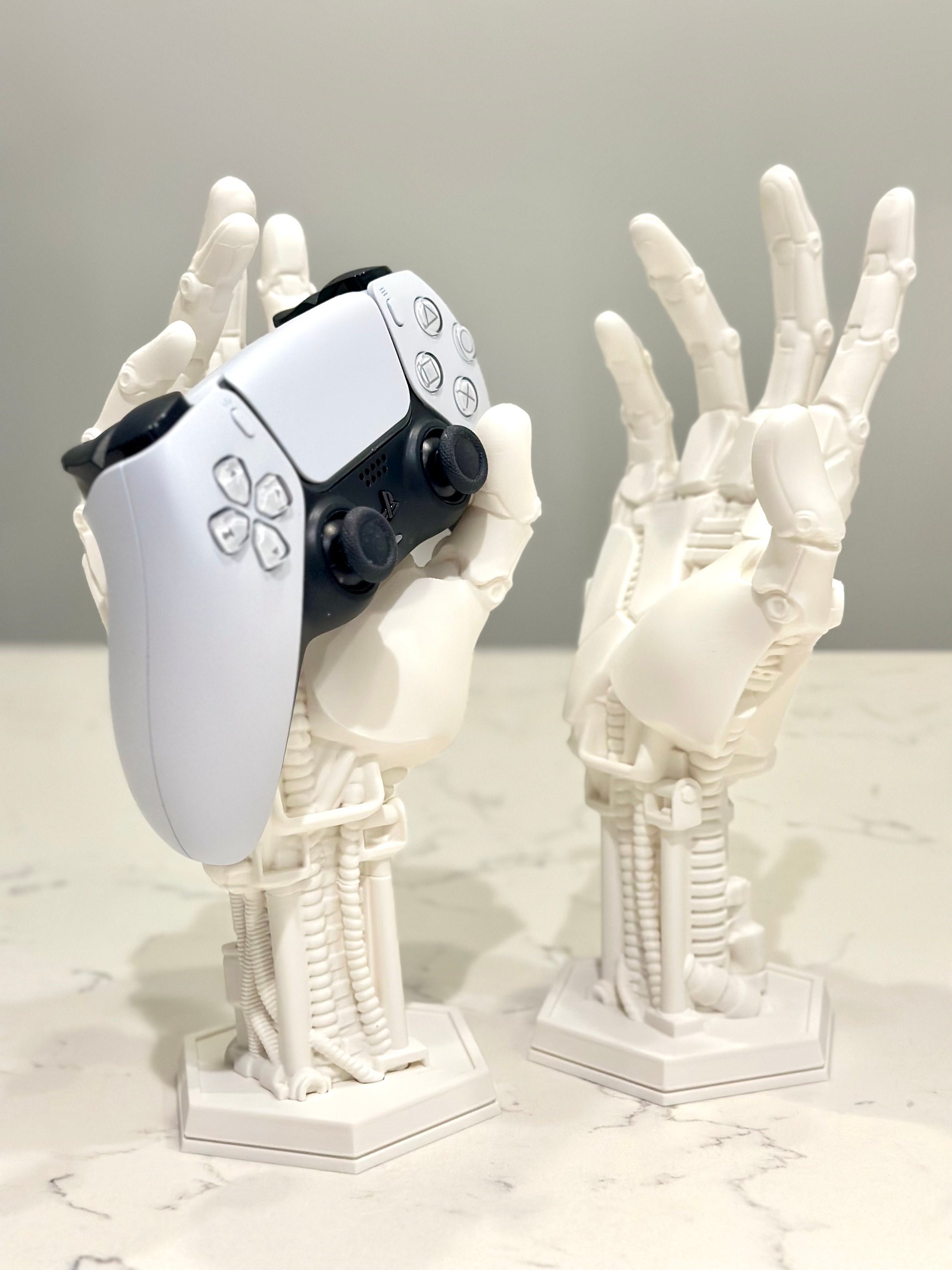 3D Printed Ps5 Robot Hand Controller Stand - Personalized Holder ...