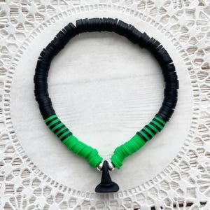 Wicked Inspired Bracelet Stack: Elphaba, Glinda, I Heart Oz - Etsy