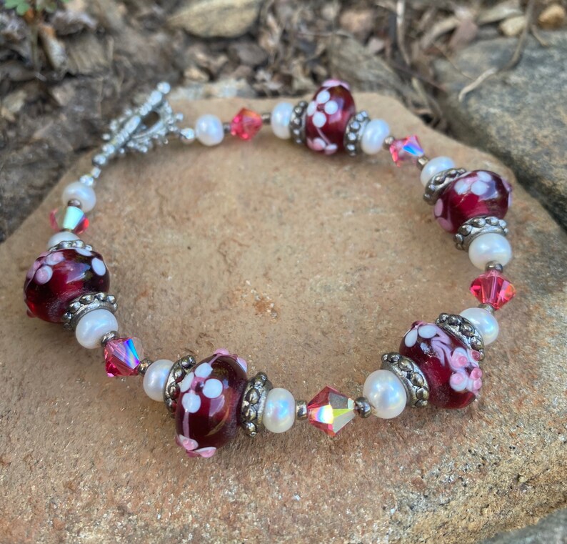 Cherry Red With White Bumpy Flowers Glass Beads and White - Etsy