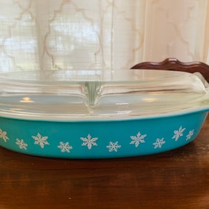 Vintage Pyrex Blue Snowflake Divided Casserole - Etsy
