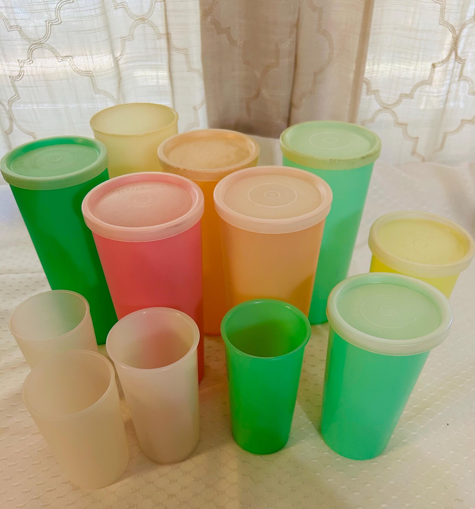 Vintage Tupperware Glasses With 7 Lids - Etsy