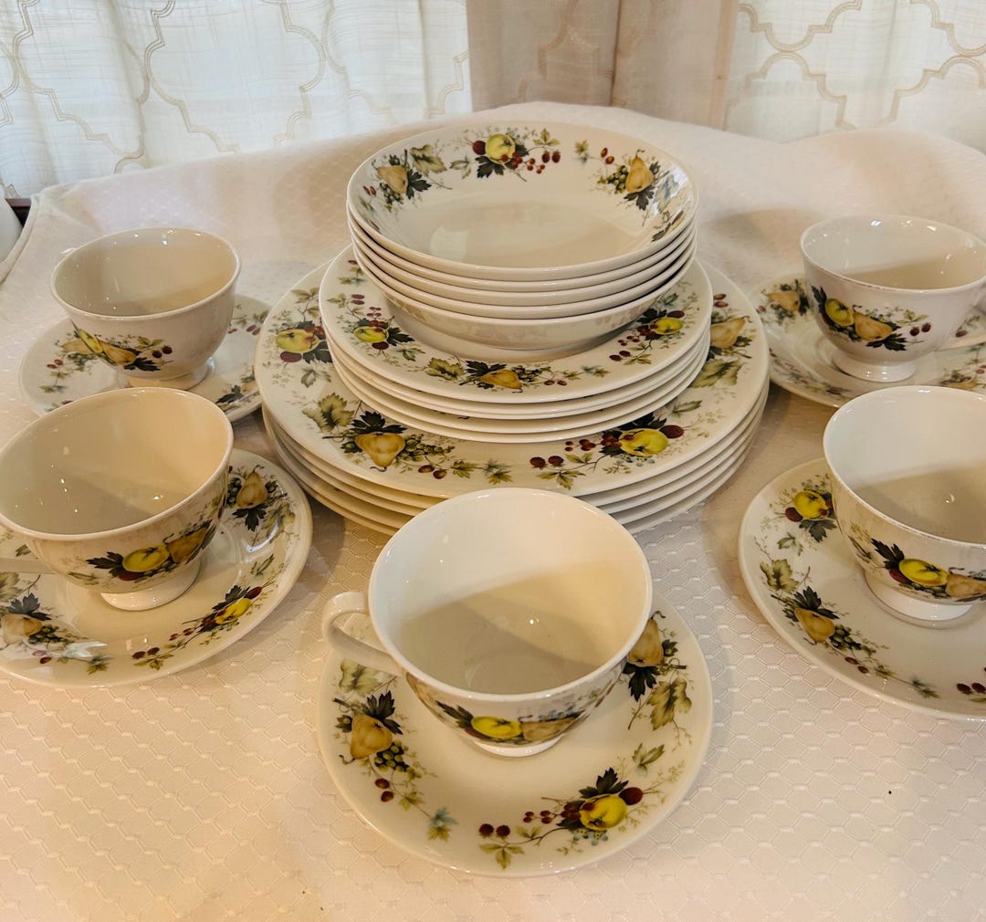 Vintage Royal Daulton Miramont Dinnerware Set - Etsy