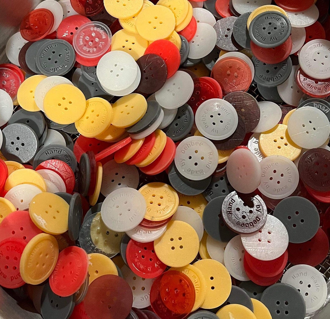 30 Customizable Buttons Text Color Size - Etsy