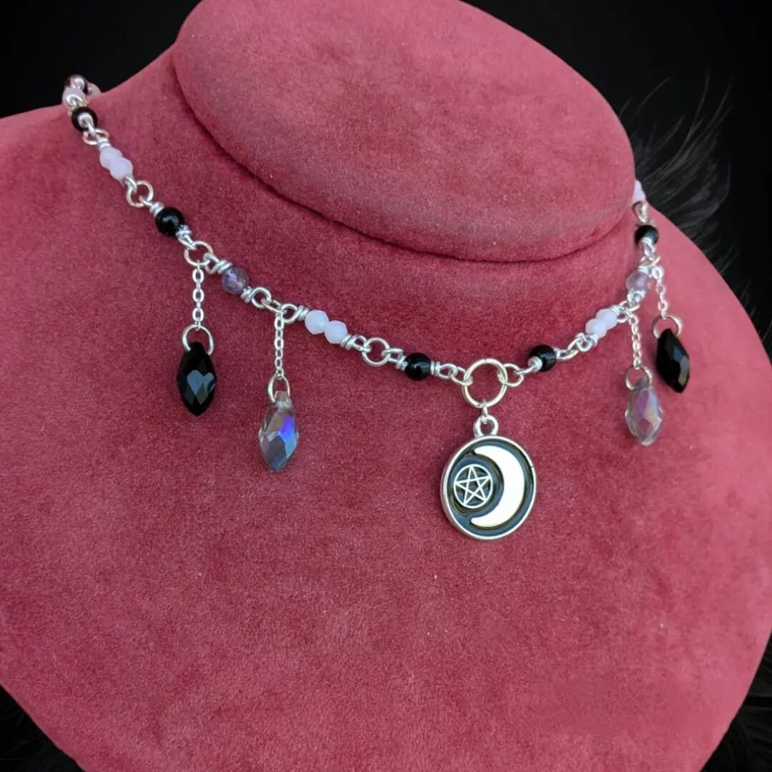 Loona Wolf Hella Boss Choker Necklace - Etsy