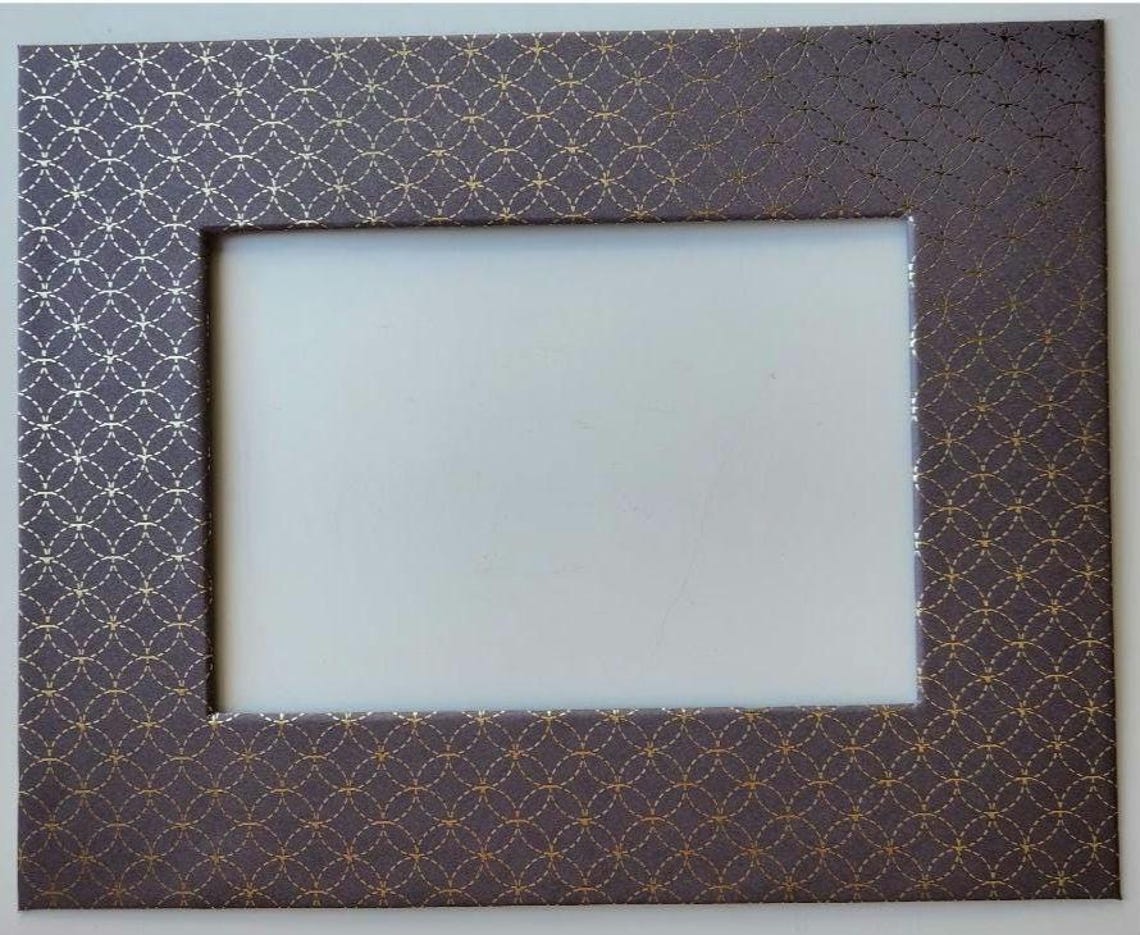 Elegant Gold Lattice Photo Mat Handcrafted Brown & Gold Frame Luxury ...