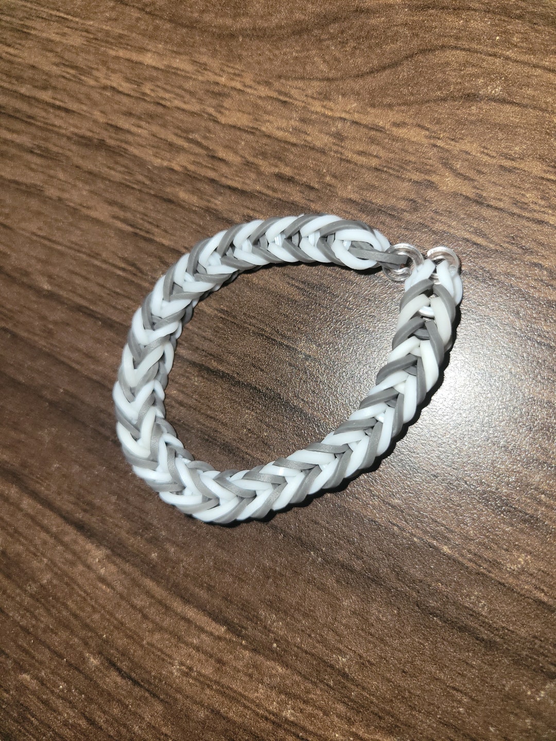 Rainbow Loom White and Gray Fishtail Bracelet - Etsy