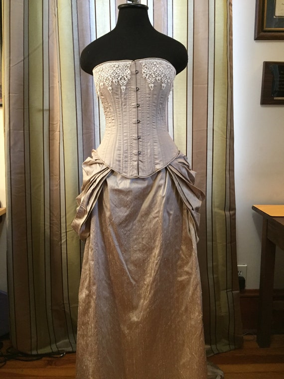 Victorian Steampunk Clothing & Costumes for Ladies