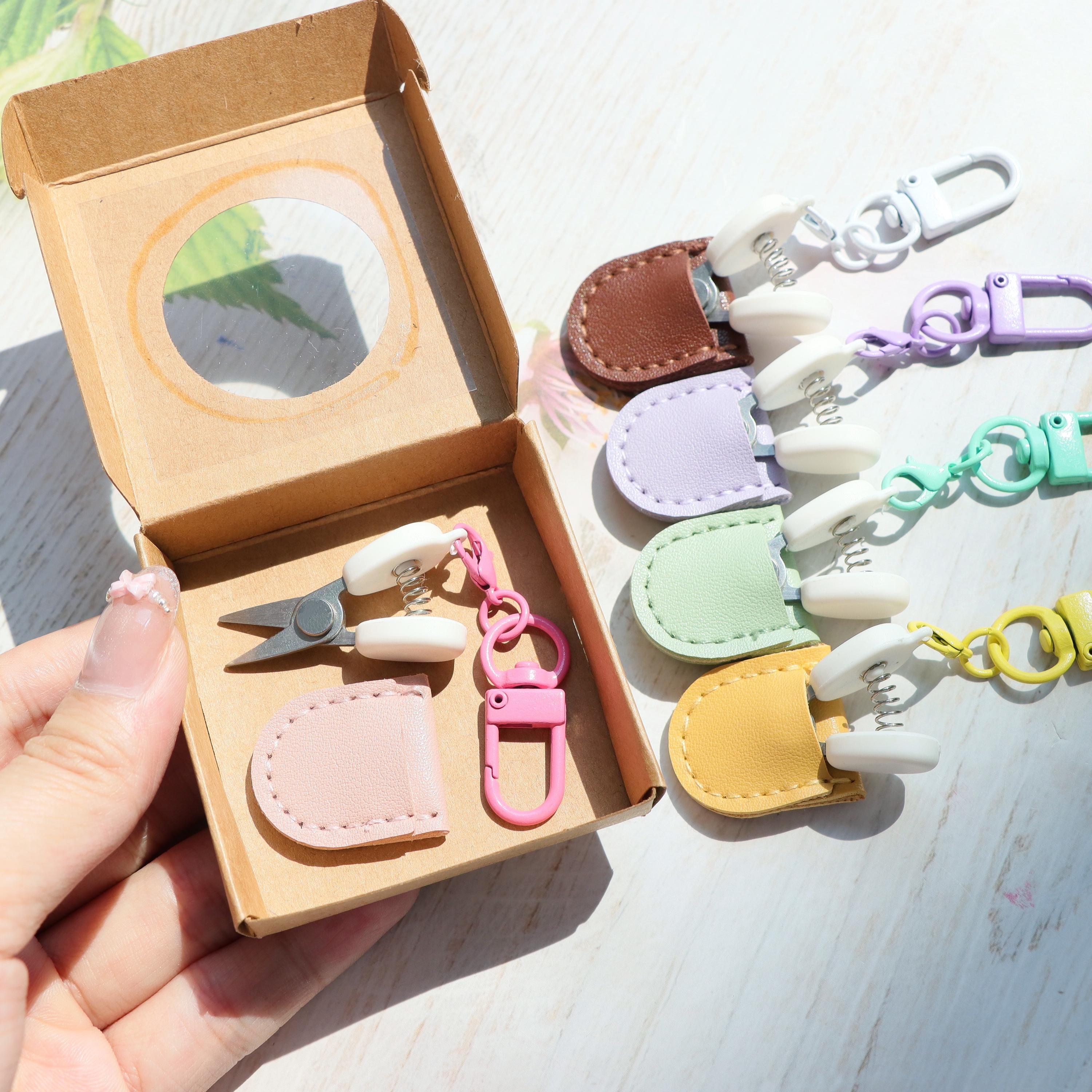 Mini Scissors With Leather Sheath – Travel Thread Cutter for Knitting ...