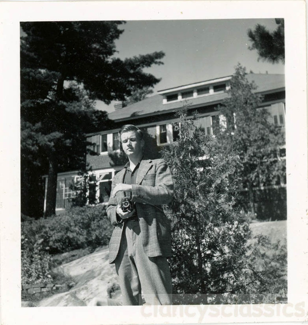 Vintage Photo 1942 Young Man Behind the View Finder Camera Dueling ...