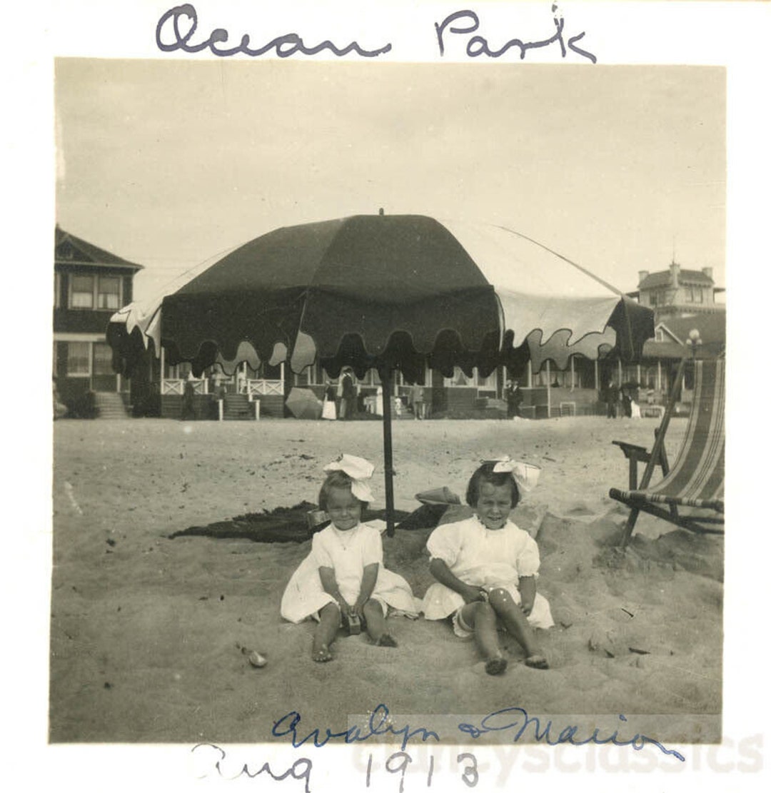 Vintage Photo 1913 Evelyn & Marion Little Girls Sit Under Umbrella ...