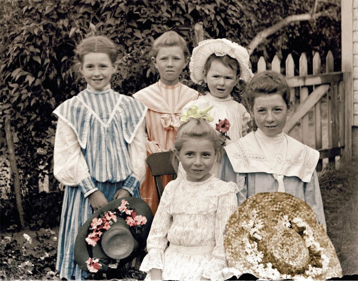 Girls of Springtime Tinted Vintage Photo Print - Etsy